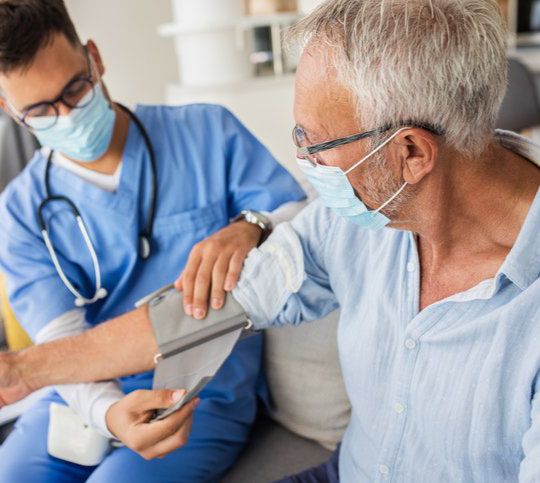 Prácticas profesionales en salud: Estudiantes no tendrán la obligación ...